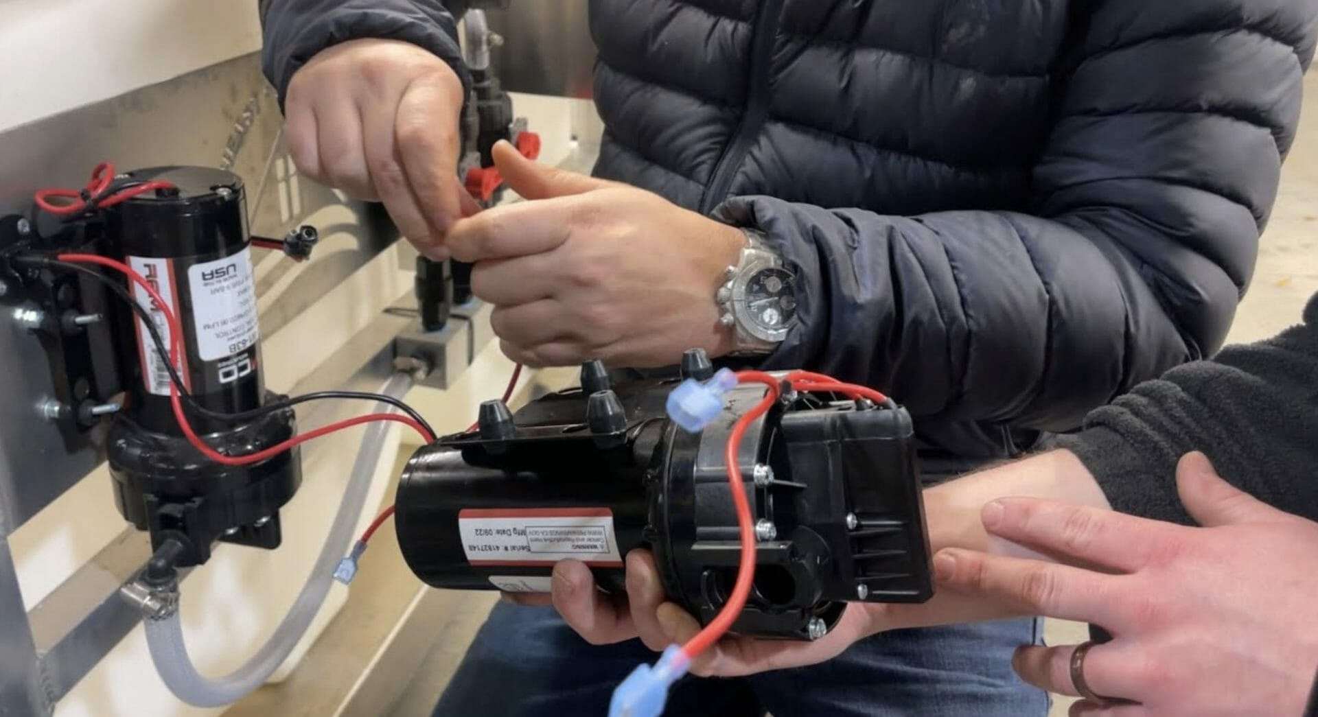 How To Fix A Dead 12v SESW Pump - Southeast Softwash